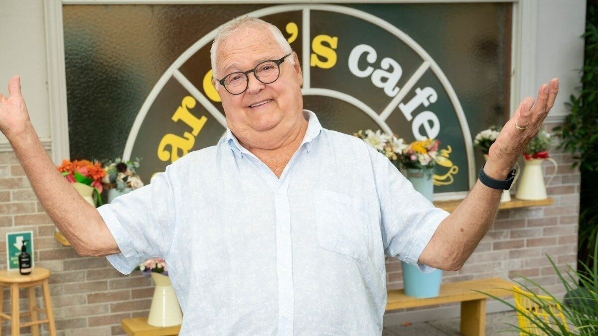 Petition · Induct Ian Smith in the Logie Hall of Fame at the 2025 Logie ...